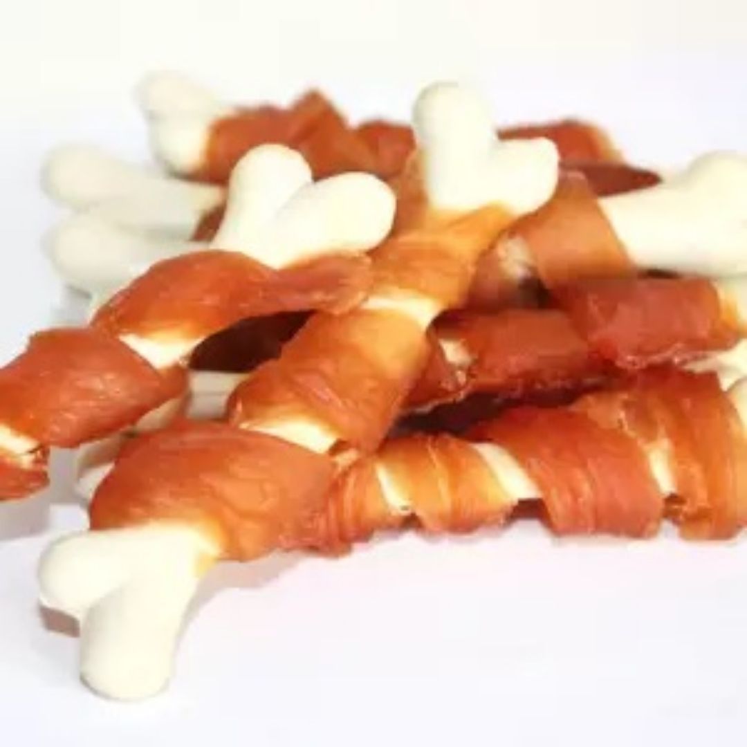 Wanpy Chicken Jerky And Calcium Bone Twists – 100 Gram - PetsOne.pk